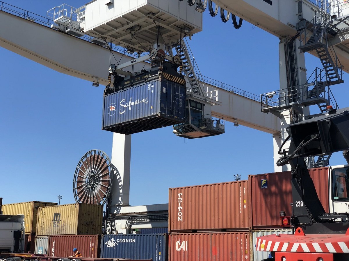 Container scales for reloading